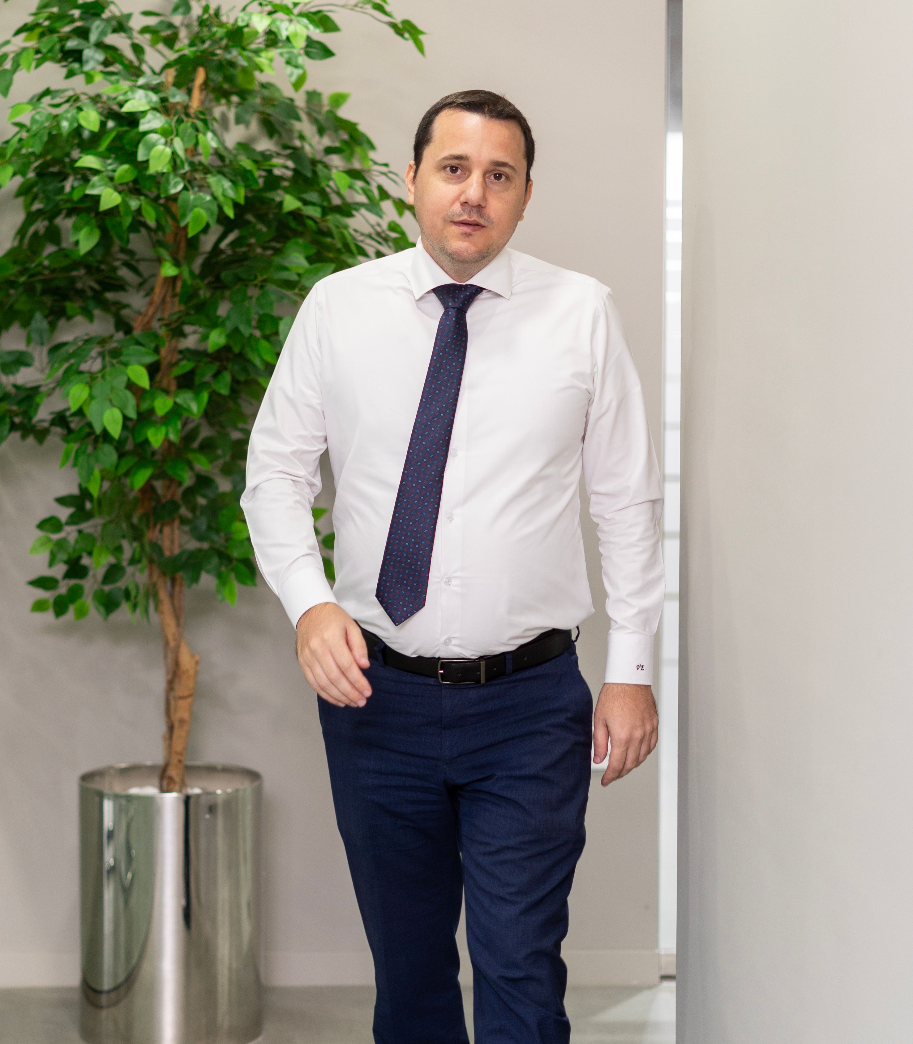 Eduard Voloh Client Manager | Exclusive Links